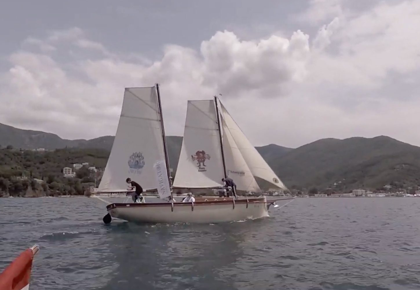 Retro Solar Sailboat - Banini